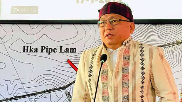 El hecho de que el Reverendo Dr. Hkalam Samson continue en la cárcel es ...